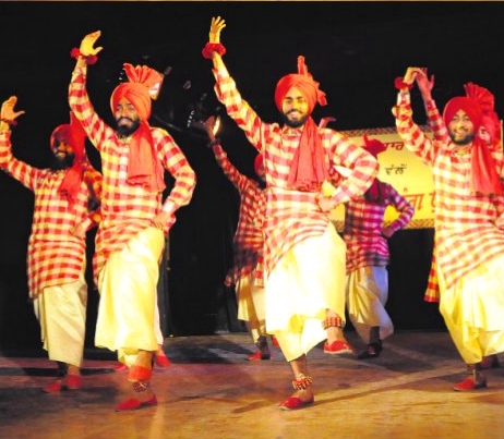 Students of Khalsa College perform Jhumar Dance during the Youth ...